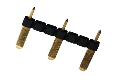 Cina Flash dell'oro di fila di Pin della femmina dell'intestazione rotonda durevole 1x3 di Pin singolo 3,0 AMP in vendita