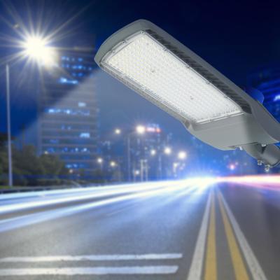 China RM Durable LED Street Light with Long Lifespan for Urban Road & Residential Area for sale