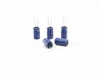 中国 33uF50V高周波低いESRのコンデンサー6.3X11MM ISO9001 販売のため