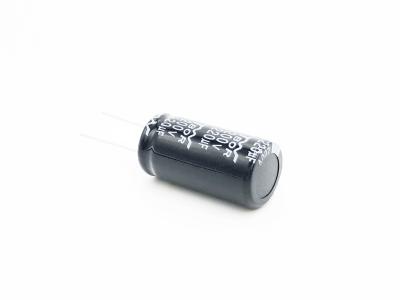 Cina il condensatore elettrolitico radiale di 22X25mm 220uF 200V 2000 ore carica la vita in vendita