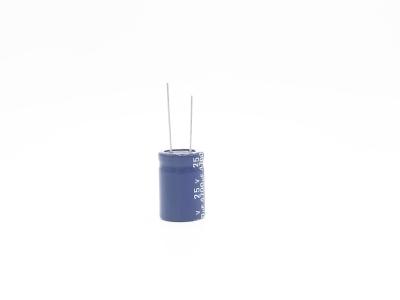 Cina il condensatore elettrolitico radiale 4700uf25v di 18x40mm 2000 ore carica in vendita