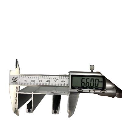 China Estruturas de portas e janelas deslizantes de alumínio 2023 Perfis de alumínio extrudidos comprimento 5,8-6,0M à venda