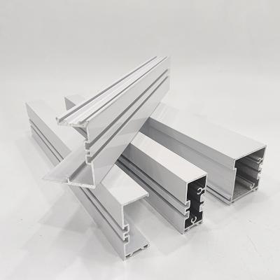 中国 工場完成 オーダーメイド アルミプロファイル ドアと窓のフレーム 現代のデザイン 販売のため
