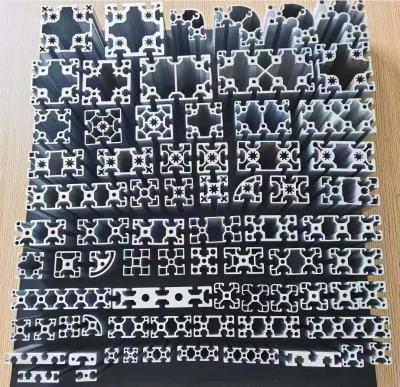 Cina 6063-T5 Materiale di grado 6000 Profilo di alluminio estruso della serie 6000 per telaio di banco in vendita