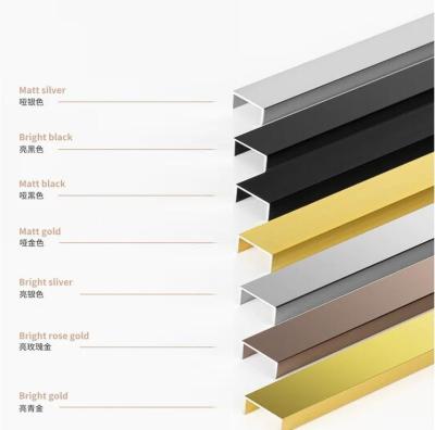 中国 U プロフィール 5.8-6.0M 長さ アルミニウムブレーキ 室内装飾のフライディングサービス 販売のため