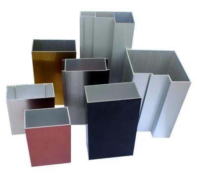 中国 アロジ化 アルミプロファイル 孔穴 掘削 精密切断 CNC プロセス 販売のため