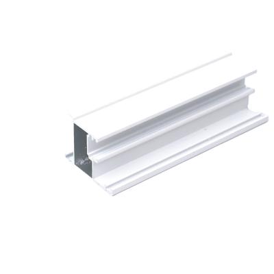 中国 アロジ化 アルミプロファイル 孔穴 掘削 精密切断 CNC プロセス 販売のため