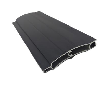 Cina Profili in alluminio rivestiti in polvere per porte a persiana a rotolo e porte a rotolo per impianti di garage in vendita