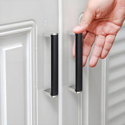 China Sliding Glass Door Handles Made of Aluminum Alloy at with ISO 9001 2008 Certification for sale