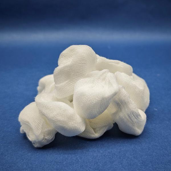 Quality Gauze Balls Non-Sterile 40s 25x17 Diameter 4 Cm for sale
