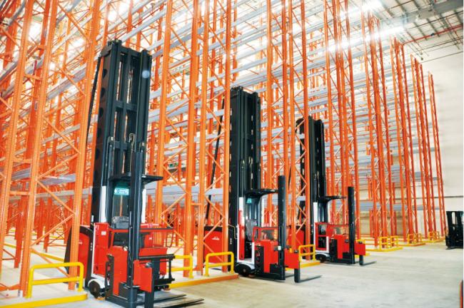 VNA Rack Or Very Narrow Aisle Rack High Density Warehouse Storage Racking