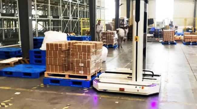 Very Narrow Aisle Fork-type Autonomous Mobile Robot