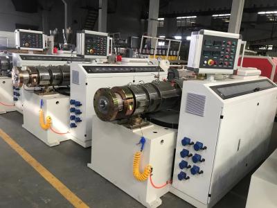 Chine Machine jumelle de production de tuyau de PVC de boudineuse à vis avec le diamètre de vis de 120mm à vendre