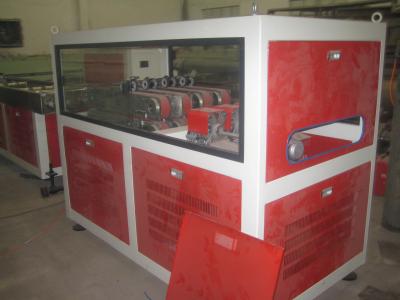 Китай 16-32мм Четырехполые Четырехцепочечные ПВХ трубные машины с высокой производительностью продается