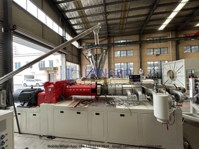 Chine Ligne de fabrication de tuyaux en PVC à grande vitesse avec une plage de diamètre de tuyau de 50 à 250 mm à vendre