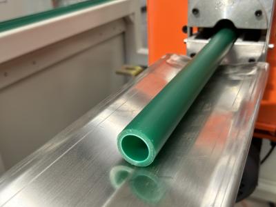中国 PPRプラスチックパイプエクストルーションライン プラスチックチューブ製造機械 HDPE / PEパイプ生産ライン 販売のため