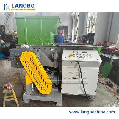 China Industrial Single Shaft Shredder Machine with 500-1000KG/HR Capacity 37KW Motor Power and 2 Years Warranty for sale