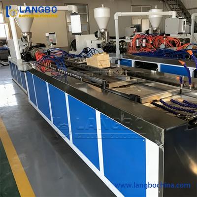 중국 PVC/UPVC 연질 씰 방수 스트립 프로파일 시트 압출기 판매용