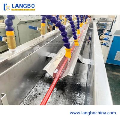 Китай Машина для производства армированных шлангов/труб из ПВХ с оплеткой из волокна/Машина для производства садовых шлангов из ПВХ продается