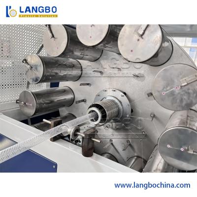 Китай Машина для производства садового шланга из ПВХ, пластиковая машина для экструзии мягкой армированной оплеткой трубы из ПВХ продается