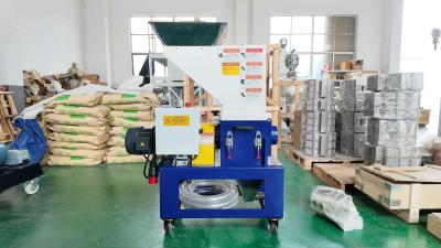 China 380V/50Hz Plastic Recycling Online Crushing Machine Low Speed Silence Crusher for sale