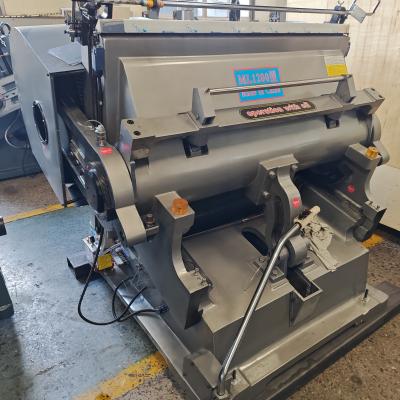 China Tin Bronze Copper Bush Carton Board Die Cut Machine Electric Oil Supplying Method Suitable For Precise Cutting And Production Processes for sale