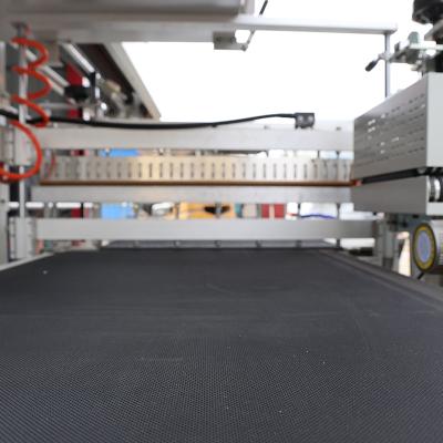 Cina Macchina di imballaggio a pellicola di plastica a ritiro termico completamente automatica personalizzata in vendita