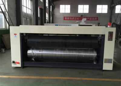 Cina Il cartone di potere del motore principale di 4,0 chilowatt che taglia rotatorio a stampo tagliente a macchina muore taglierina che forma la macchina in vendita