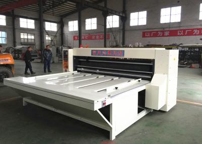 Cina Il cartone di potere del motore principale di 4,0 chilowatt che taglia rotatorio a stampo tagliente a macchina muore taglierina che forma la macchina in vendita
