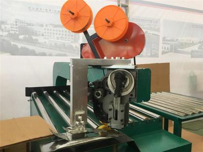 Cina Scatola ondulata Tabella piana che cuce la macchina di cucitura del chiodo a macchina del computer in vendita