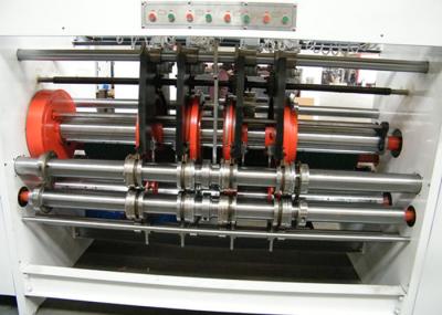 Cina Slotter rotatorio automatico a macchina/ha ondulato la macchina dell'incartonamento del cartone in vendita