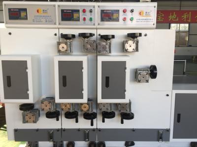 Cina Mini certificato professionale di modello del CE di progettazione della macchina per fabbricare le scatole di cartone 2000 ondulati in vendita
