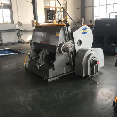 Cina Macchina tagliante piana del cartone industriale per il taglio del cartone in vendita