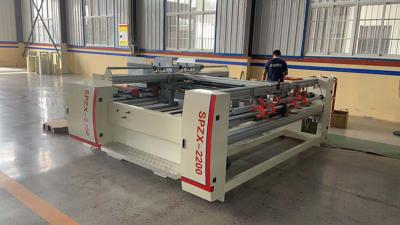 Cina 2200mm macchina automatica di Gluer della cartella del cartone dei semi di due pc 12 mesi Wrranty in vendita
