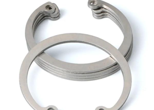 Quality Spring Steel Retaining Ring Black Oxide Axially Mounted Circlips DIN472 for sale