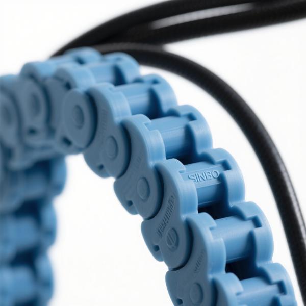 Quality Industrial Robot Oil Resistant Nylon Cable Carrier High Flexibility Low Noise for sale