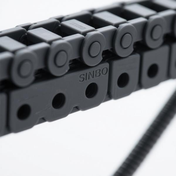 Quality Industrial Robot Oil Resistant Nylon Cable Carrier High Flexibility Low Noise for sale