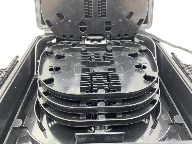 32Ports IP65 Protection Black Fiber Optic Splitter Box for Feeder and Drop Cable Connection