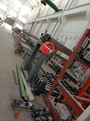 Cina Pannello di parete del panino e linea di produzione completamente automatici del bordo del cemento della fibra in vendita