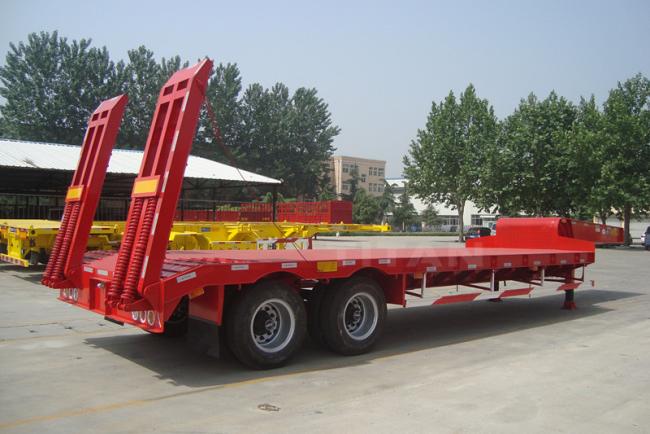 TITAN prodution the low loader semi trailer has a low load and safer transportation.