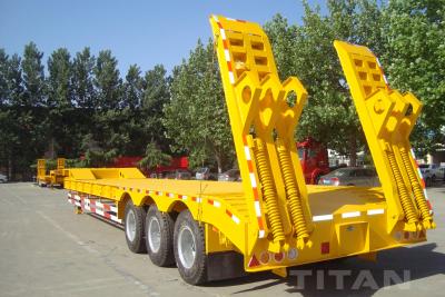 Cina 3 axles low loader semi trailer with fuwa axle  carry construction equipment for sale in vendita