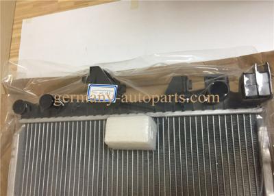 Cina Parti di raffreddamento del motore del radiatore per il trasportatore Multivan 1.9TDI 7H0 121 253 K F di VW T5 in vendita