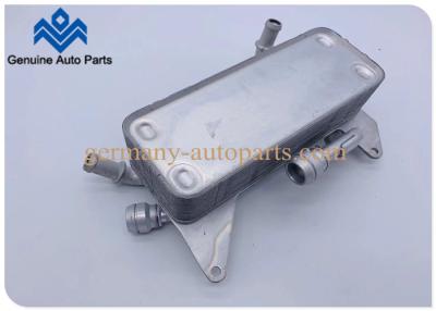 Cina Scambiatore di calore del radiatore dell'olio della trasmissione per Audi A6 A8 S8 4.2L 4H0 317 021 H R T in vendita