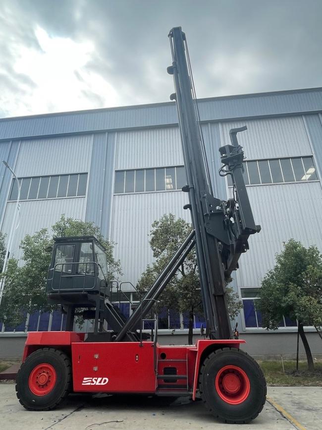 8 9 10T CUMMINS QSB6.7 Engine Empty Container Handler For Port 0