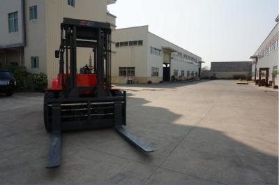中国 12トン3000mmの重量物運搬のフォークリフトYuchaiかCummins Engine 販売のため
