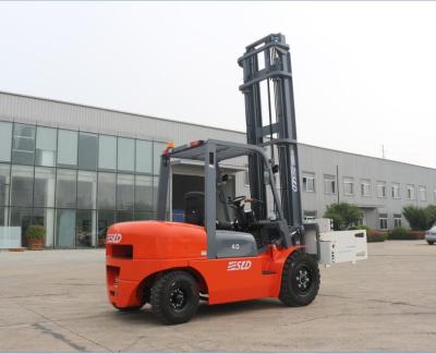 중국 Bale 클램프와 FD40 4 톤 디젤 엔진 동력이 공급된 지게차 판매용