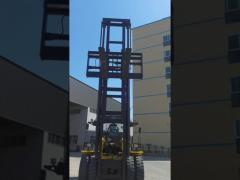 20 톤 디젤 지게차 FD200 정격 부하 20000kgs 높은 Mast 리피트왕 높이 8000 밀리미터