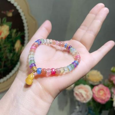 Chine Attirer la fortune et la bénédiction, bijoux de fleurs de pêche chanceux pour l'été Confiance et élégance quotidienne Bracelet en cristal de la poule de lotus, charme de chance chinois Feng Shui à vendre