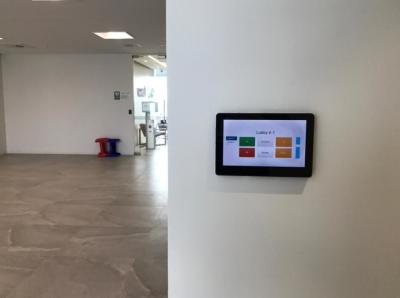 China 7 Inch Built In Wall Mount Tablet For Smart Home Control With Switchable LED for sale