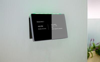 China Conference Room Scheduler Display With Android Touch Screen, POE, LED Light Indicator for sale